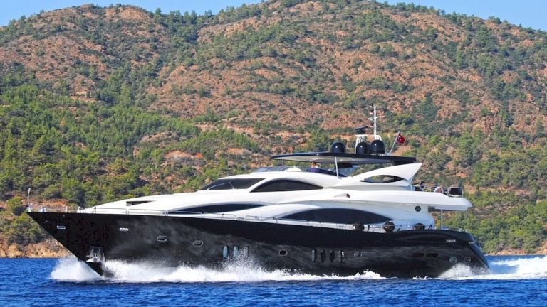 HALAS 71 Yacht for 24 Guests | Superyacht Charter | 12 Cabins