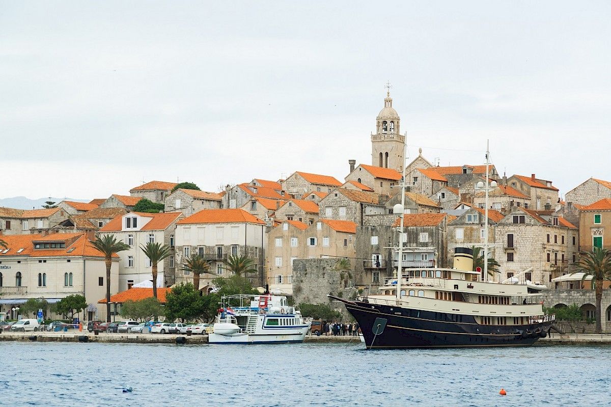 Chartering a yacht in Croatia: A Surprise Klappa Performance on the ...