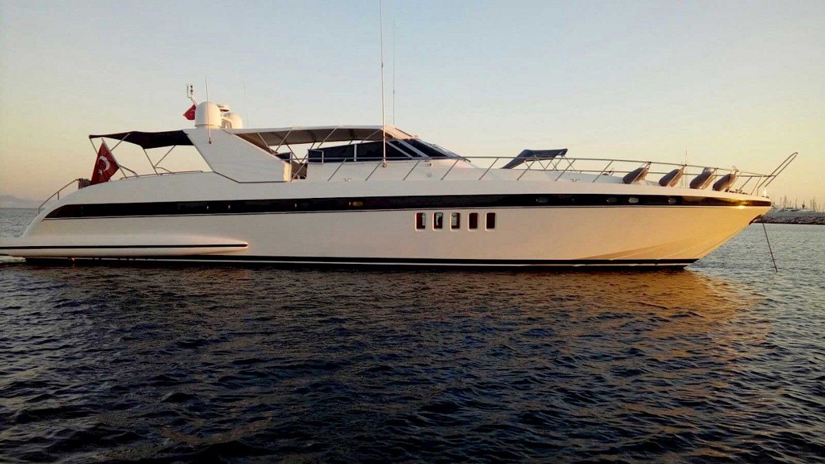 HALAS 71 Yacht for 24 Guests | Superyacht Charter | 12 Cabins