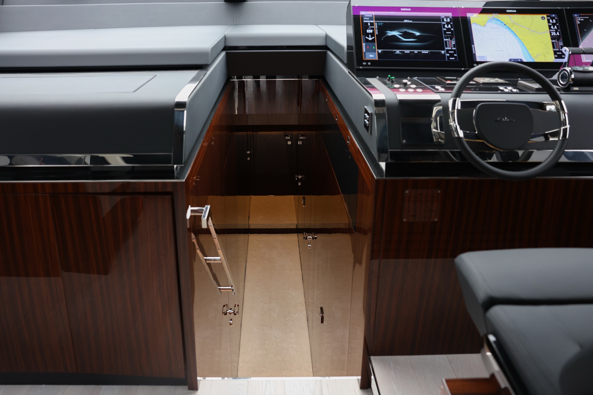 Lady DB | Contact Yachts